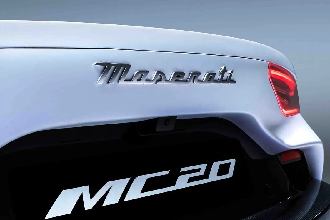 Maserati Font - Italian Love Letters