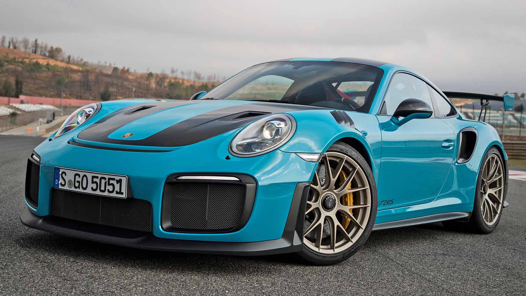 What is the Fastest Porsche? (Answered)