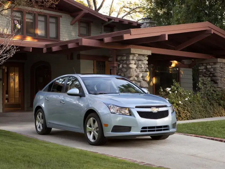 2013 Chevy Cruze Review - Sleek Compact Car Excellence