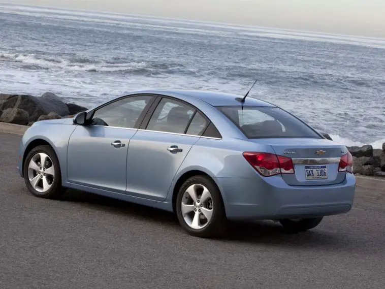 2013 Chevy Cruze Review - Sleek Compact Car Excellence