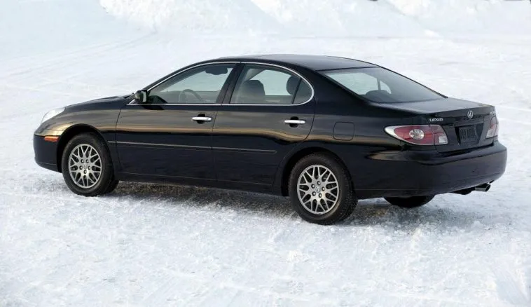 2003 Lexus ES300 Review - Lavish Luxury