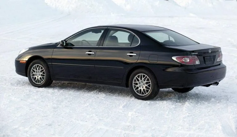 2003 Lexus ES300 Review - Lavish Luxury