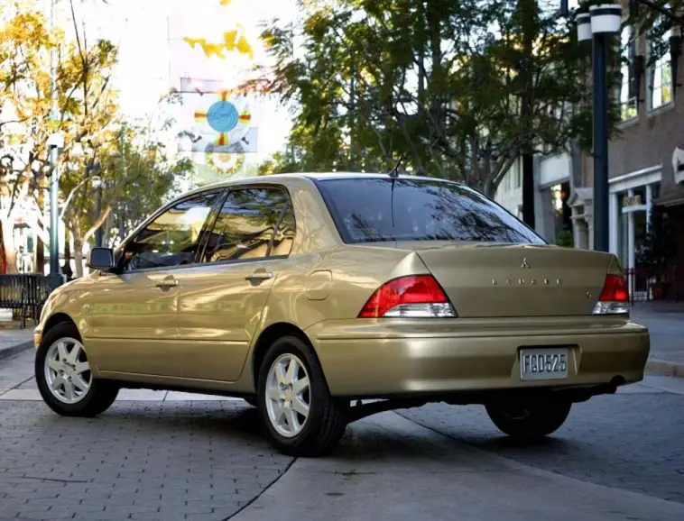2003 Mitsubishi Lancer Review - Remarkably Sporty And Reliable