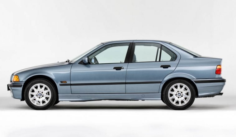 E36 328i vs E36 328is - What's the Difference? (Answered)